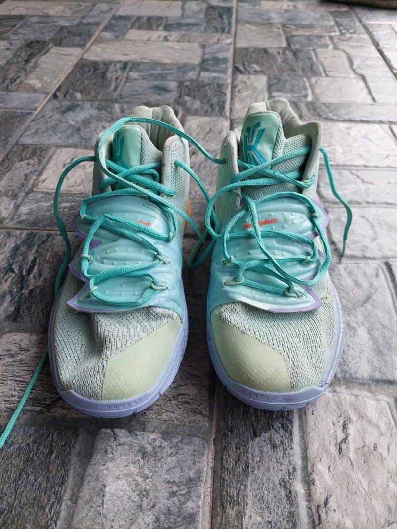 Nike Zoom Spongebob Edition, Men's Fashion, Footwear, Sneakers on Carousell