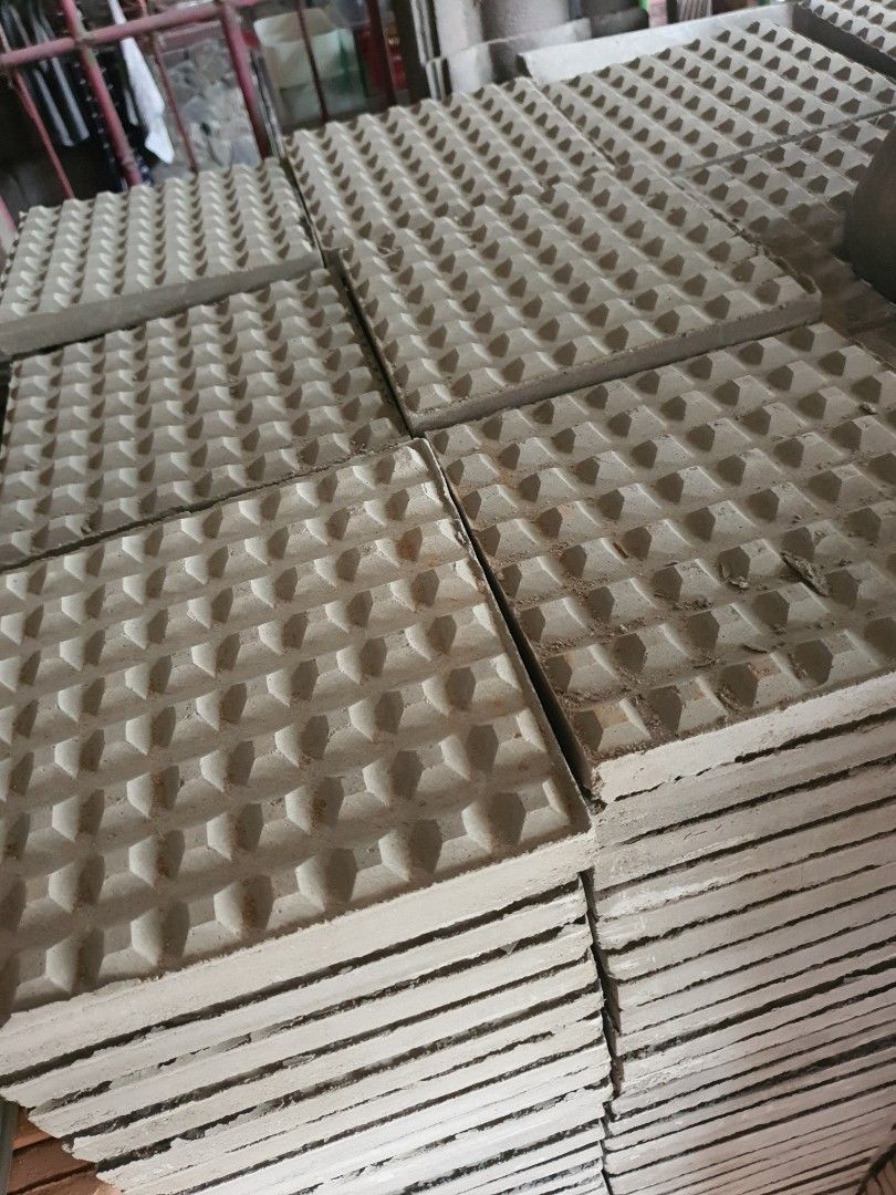 NON-SKID WAFFLE TILES 8X8 INCHES/20x20CM, Commercial & Industrial ...