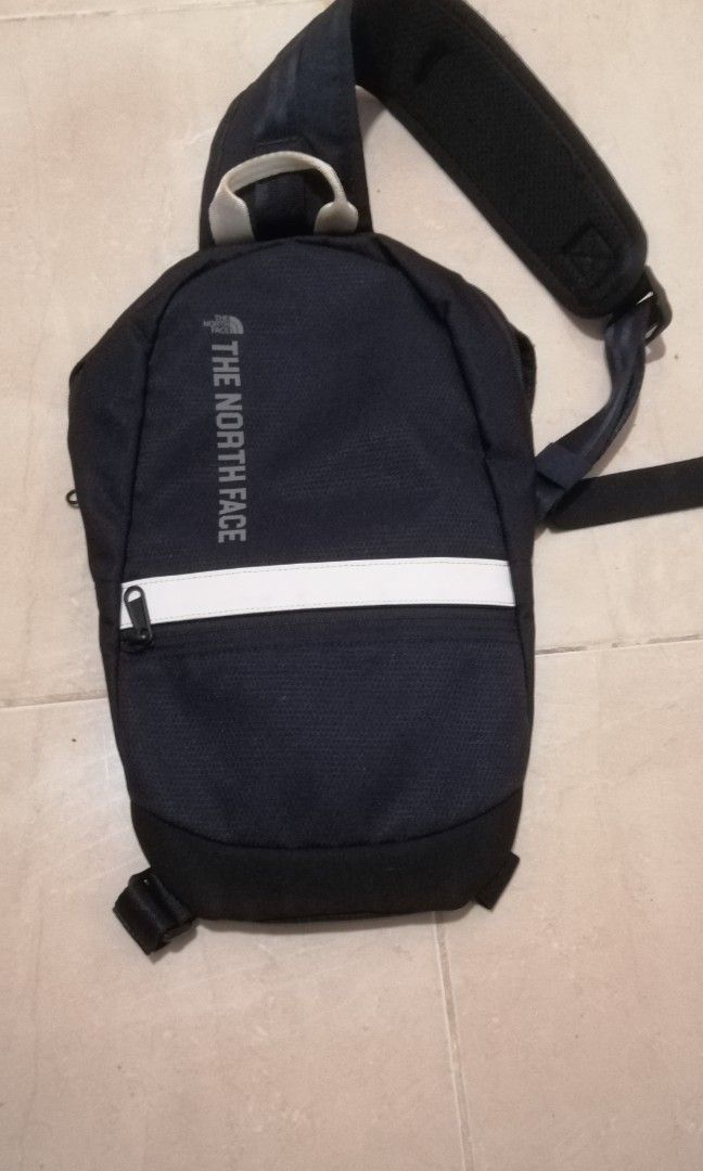 North Face Crossbody bag, Men's Fashion, Bags, Belt bags, Clutches and ...