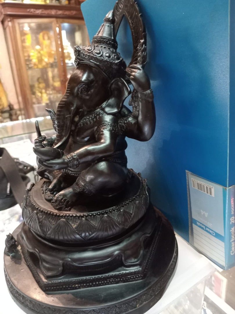 Pikanet luang por hong ganesa, Hobbies & Toys, Memorabilia ...