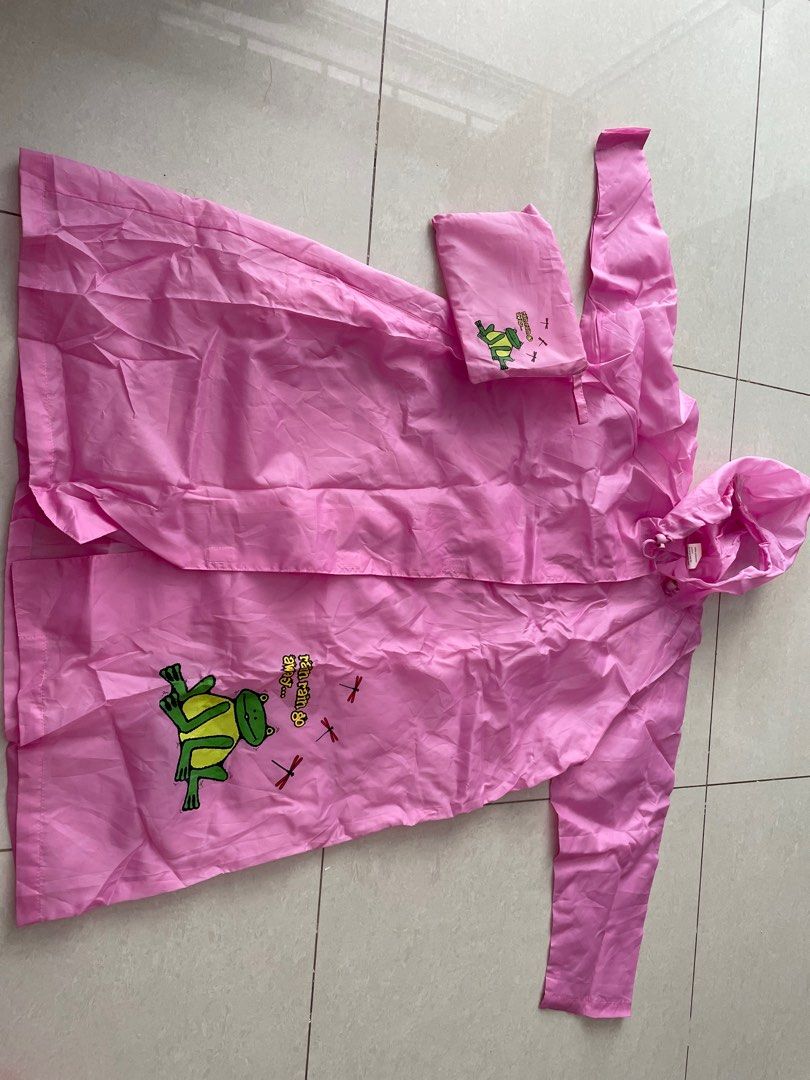 Pink raincoat almost new, Babies & Kids, Babies & Kids Fashion on Carousell