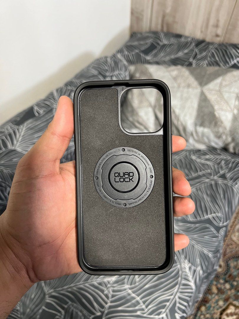 Quadlock casing, Mobile Phones & Gadgets, Mobile & Gadget Accessories ...