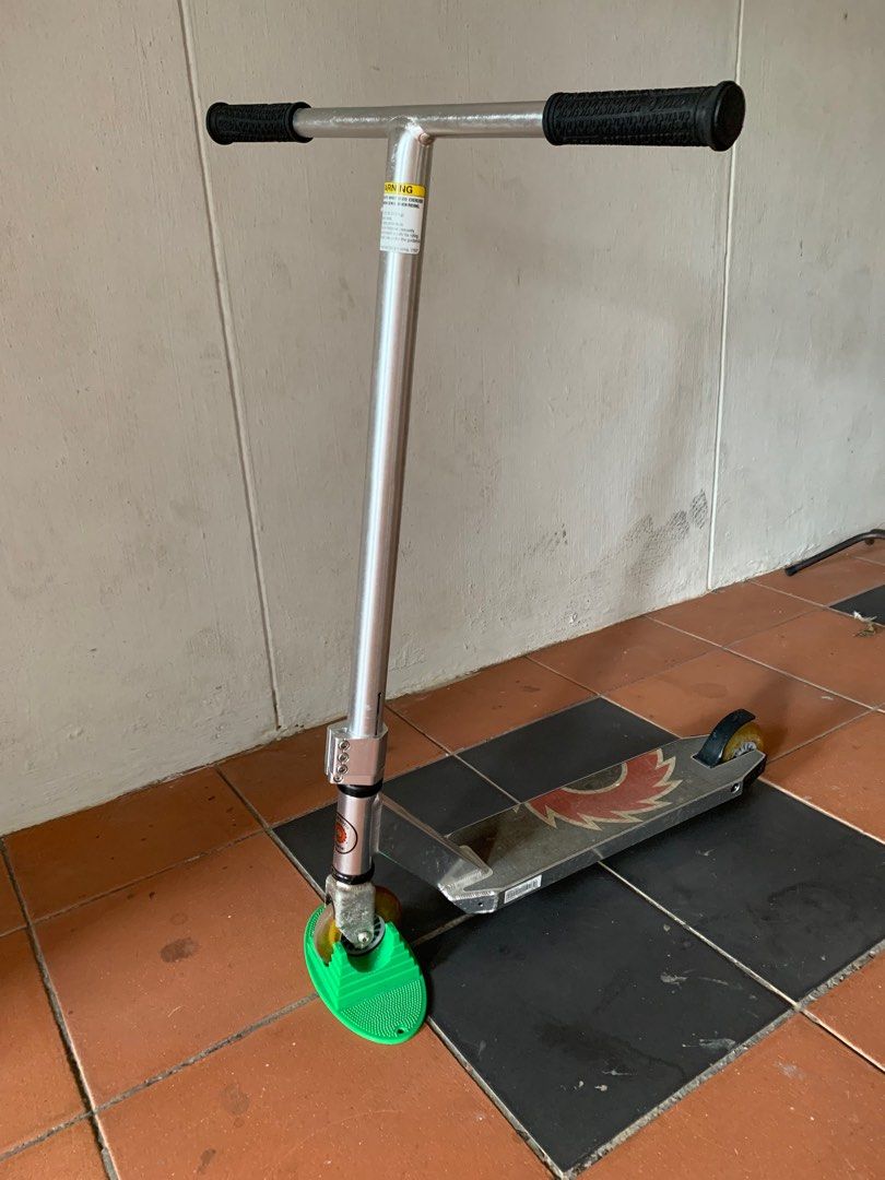 Razor Stunt Scooter, Sports Equipment, Sports & Games, Skates ...