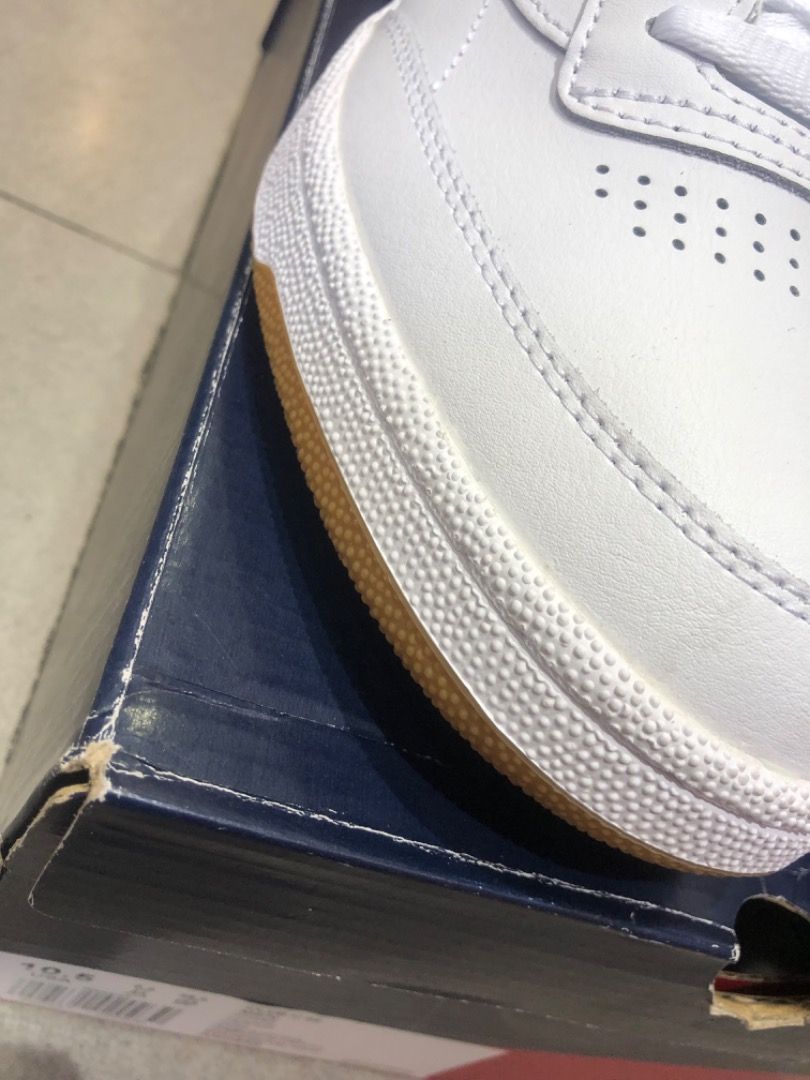 REEBOK CLUB C 85, Fesyen Pria, Sepatu , Lainnya di Carousell