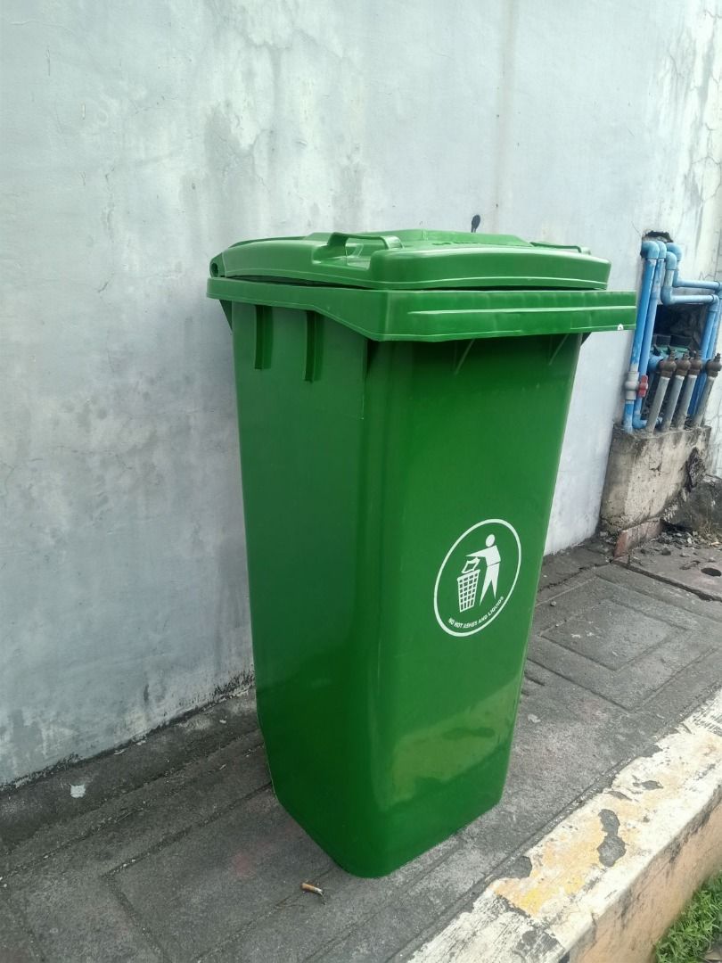 ROLLING BIN 120LITER, Furniture & Home Living, Cleaning & Homecare ...