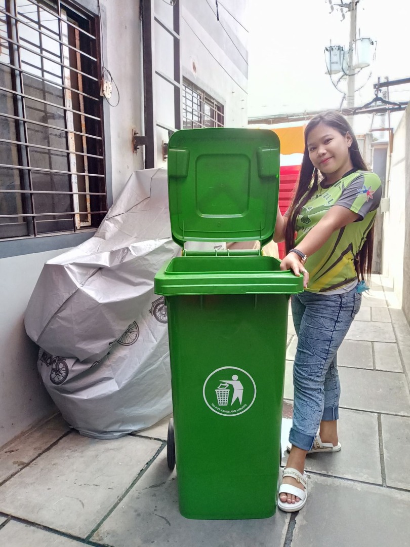 ROLLING BIN 120LITER, Furniture & Home Living, Cleaning & Homecare ...