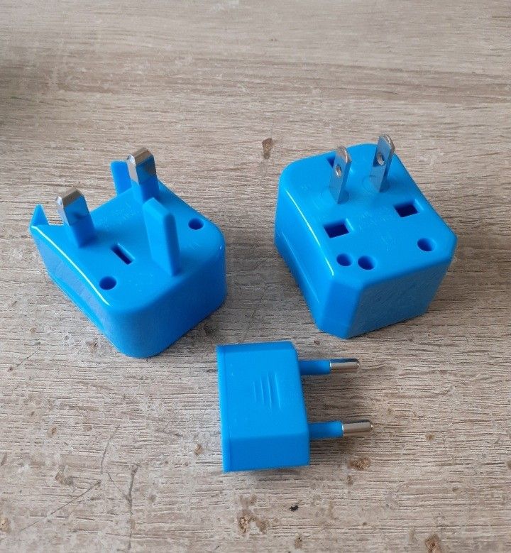 Steker listrik universal, Serba Serbi, Others di Carousell