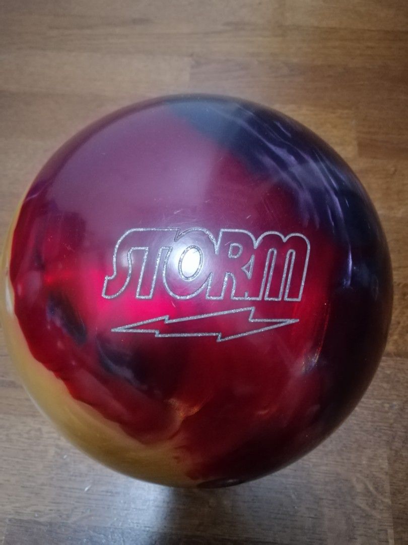 Storm - Incite (Spinner Ball) 11.6lbs, Sports Equipment, Sports & Games ...