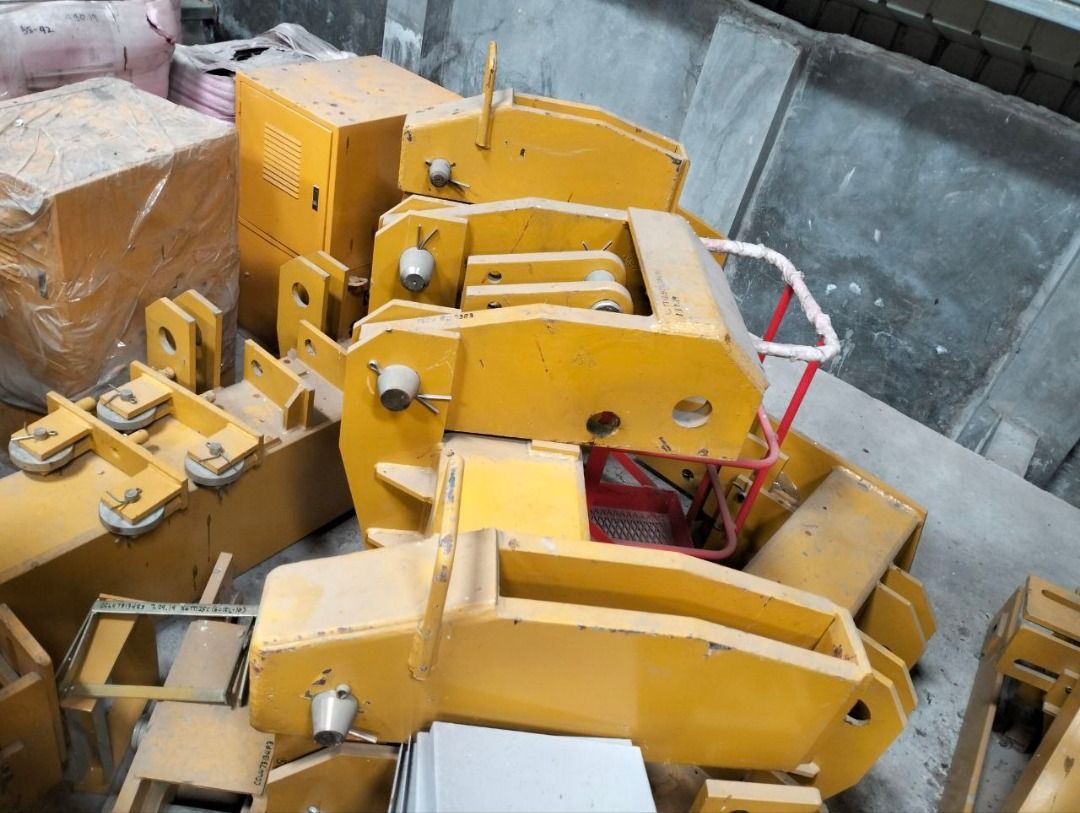 TOWER CRANE COMPLETE SET OF INTERNAL JACK UP SYSTEM(2X2M), Commercial ...
