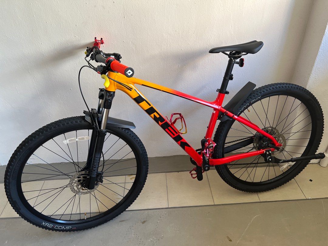 Trek Marlin 7, Sports Equipment, Bicycles & Parts, Bicycles on Carousell