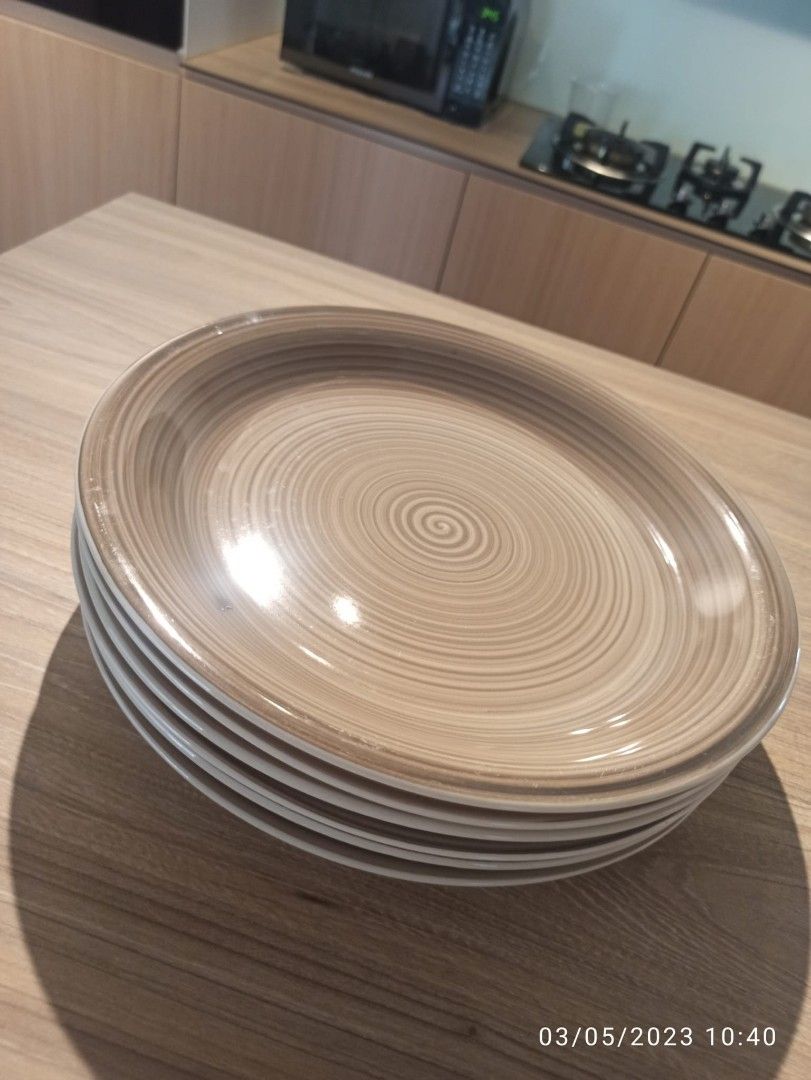 Used only once, dinner plates of 6., Furniture & Home Living ...