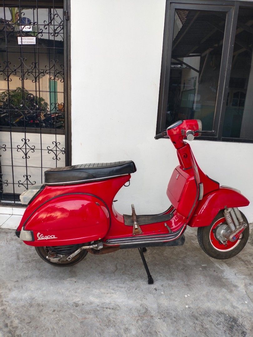Vespa PX150 E 1984 Merah Tua . Cipondoh, Motor di Carousell