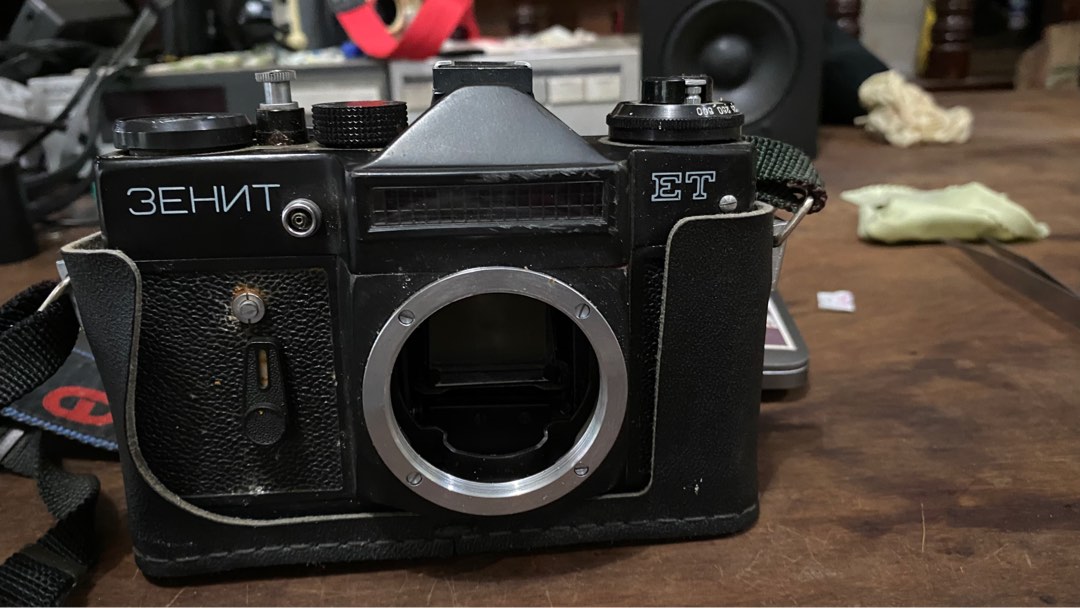 Zenith ET SLR, Photography, Cameras on Carousell
