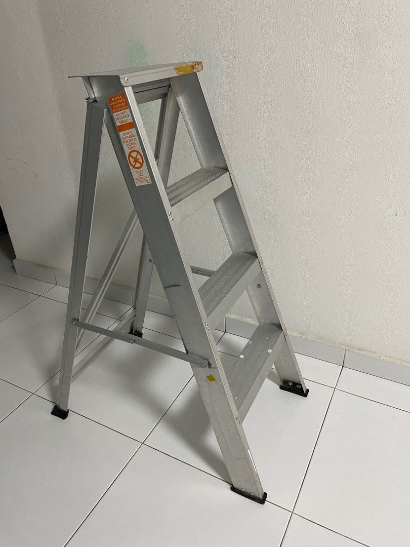 A frame ladder (3 steps), Furniture & Home Living, Home Improvement ...