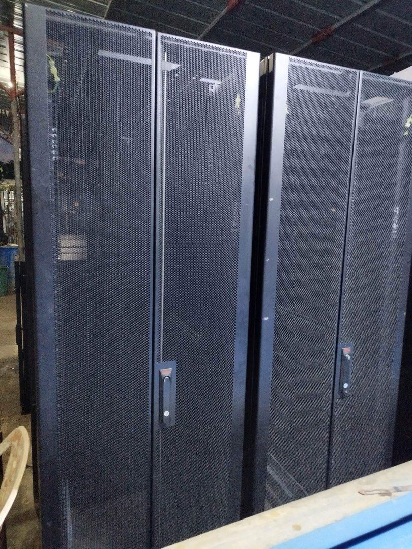 APC Server Rack Cabinet 42U 6”5ft 39inches depth, Furniture & Home ...