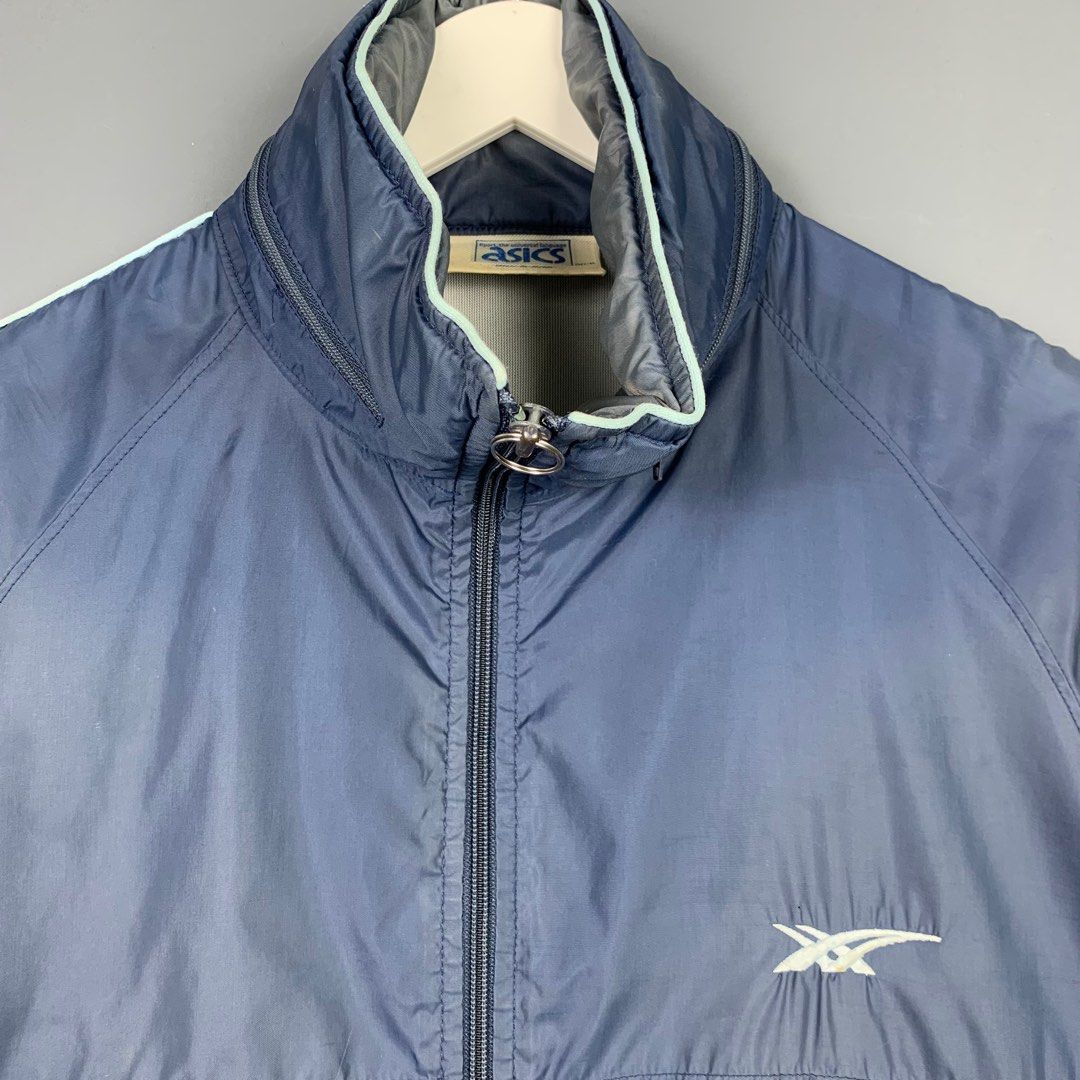 Asics windbreaker, Men's Fashion, Activewear on Carousell