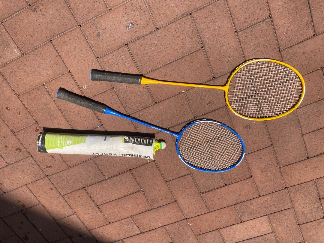 Badminton rackets & net (4 rackets) & shuttles, 運動產品, 運動與體育, 運動與體育 - 球拍 ...