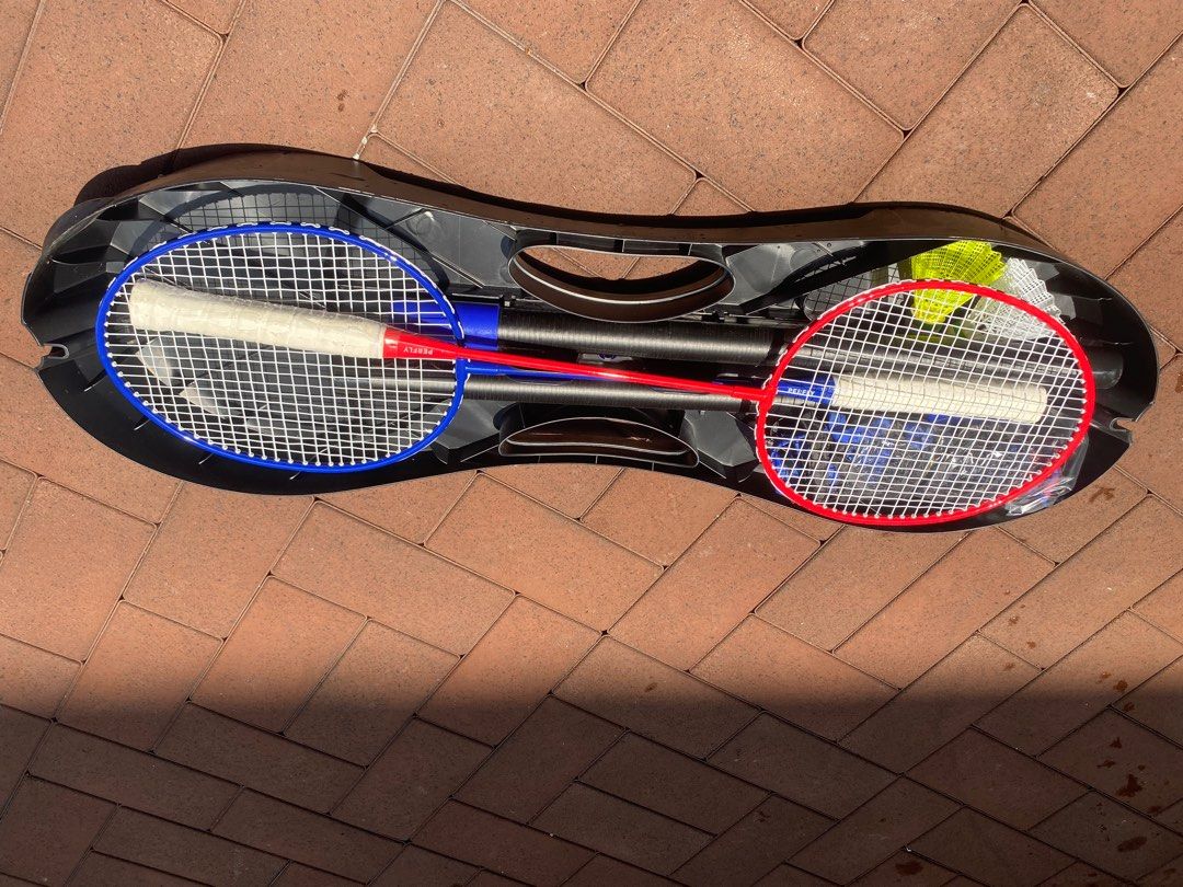 Badminton rackets & net (4 rackets) & shuttles, 運動產品, 運動與體育, 運動與體育 - 球拍 ...