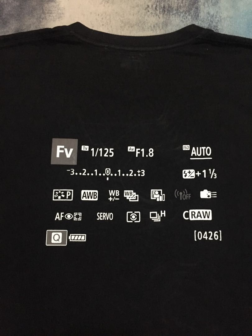 CANON X UNIQLO Feature Limited Edition EOS R Graphic T-Shirt, Men's ...