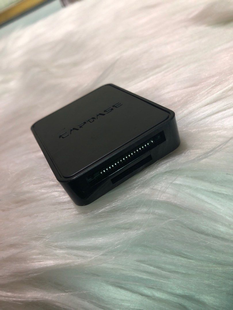 Capdase Dock Connector Card Reader D101 on Carousell