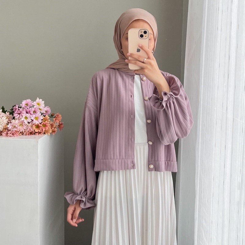 cardigan edmee outfit, Fesyen Wanita, Pakaian Wanita, Baju Luaran di ...