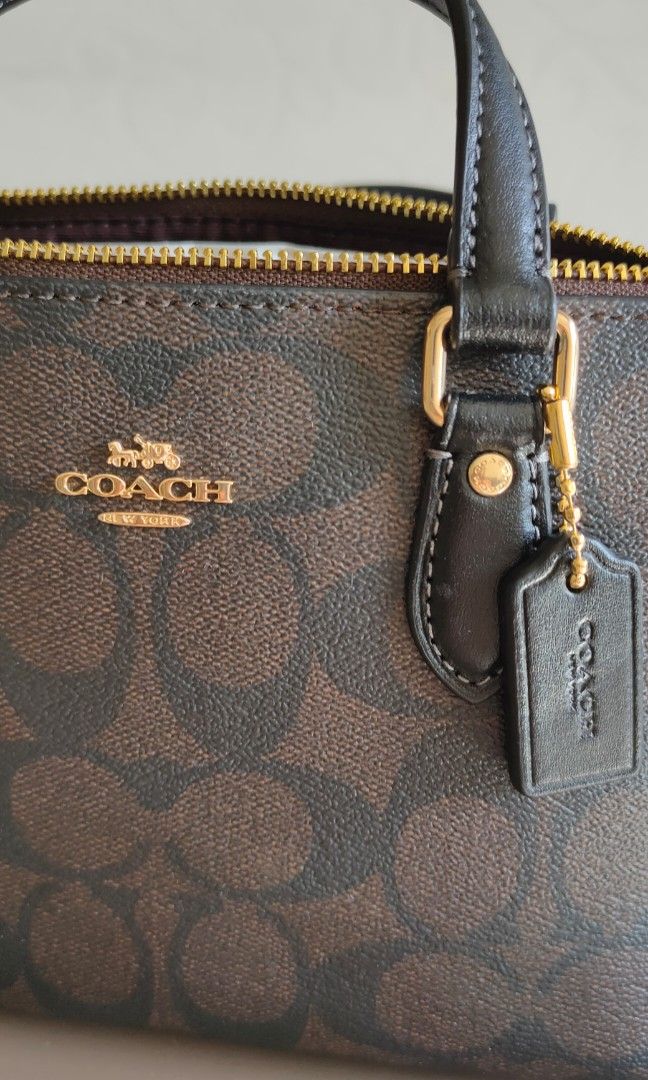 COACH mini cross body bag, Women's Fashion, Bags & Wallets, Cross-body Bags on Carousell