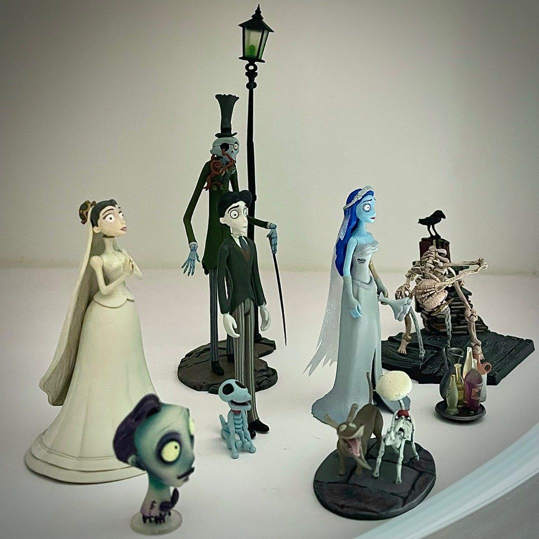 Corpse Bride - 8 mini figures, Hobbies & Toys, Memorabilia ...