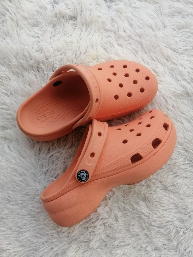 Crocs platform original, Women's Fashion, Footwear, Slippers and slides ...