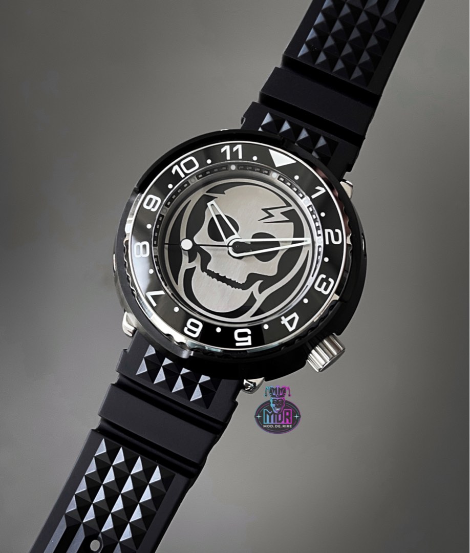 Custom Tuna Skull Zap Heavy Duty Black on Silver on Carousell