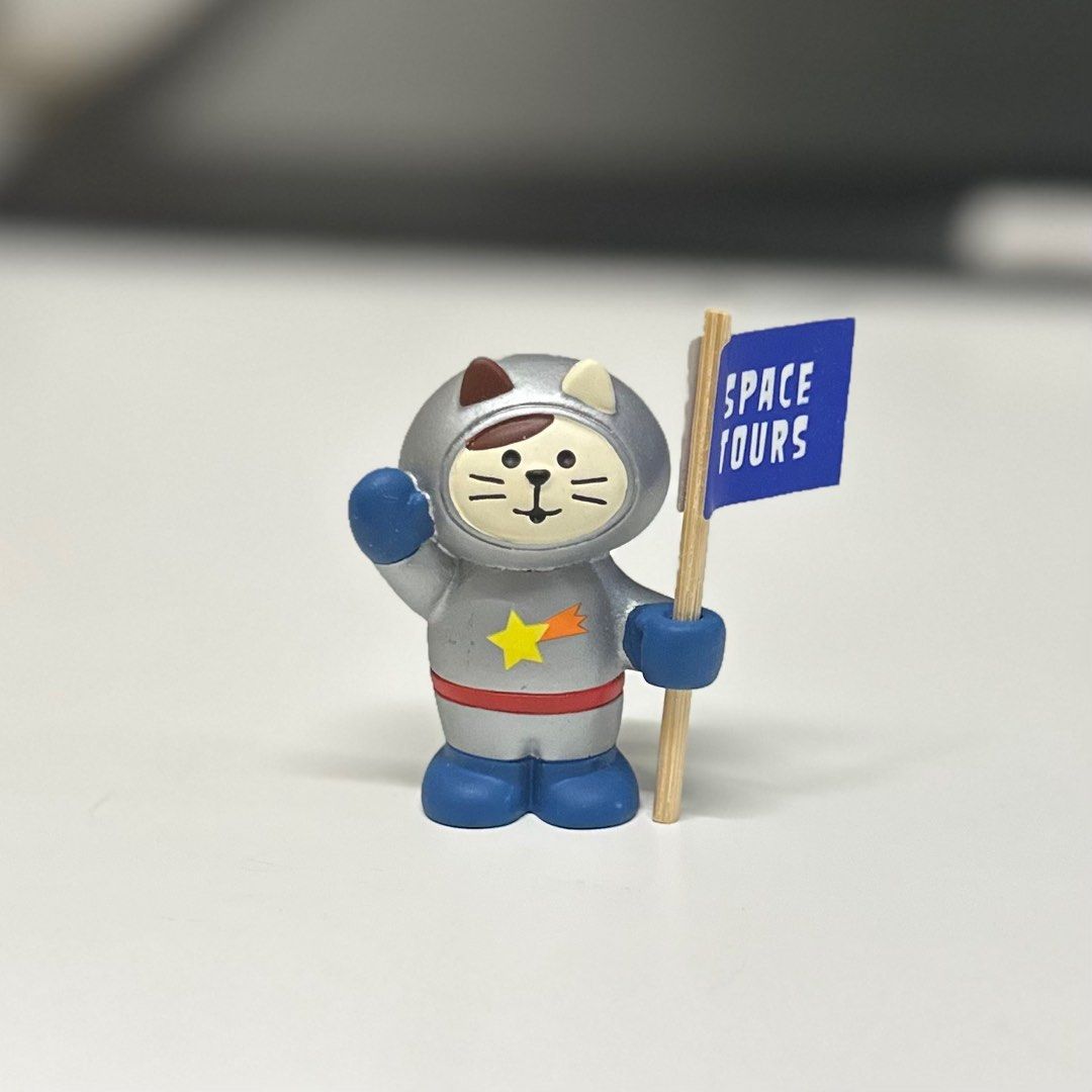 Decole Concombre 太空貓, 書籍、休閒與玩具, 玩具、公仔、桌遊在旋轉拍賣