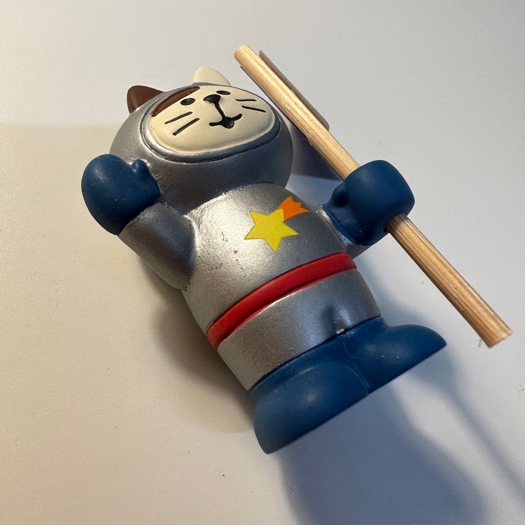 Decole Concombre 太空貓, 書籍、休閒與玩具, 玩具、公仔、桌遊在旋轉拍賣