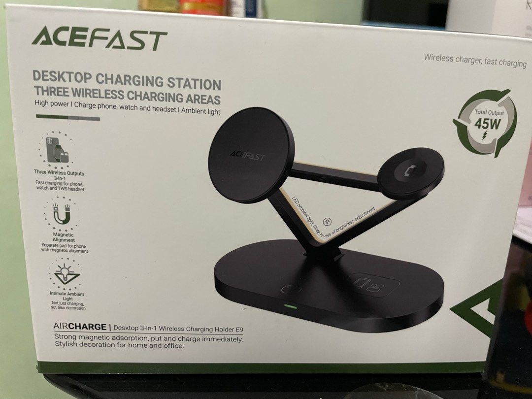 Desktop Charging Station 3 wireless charging area, Computers & Tech ...