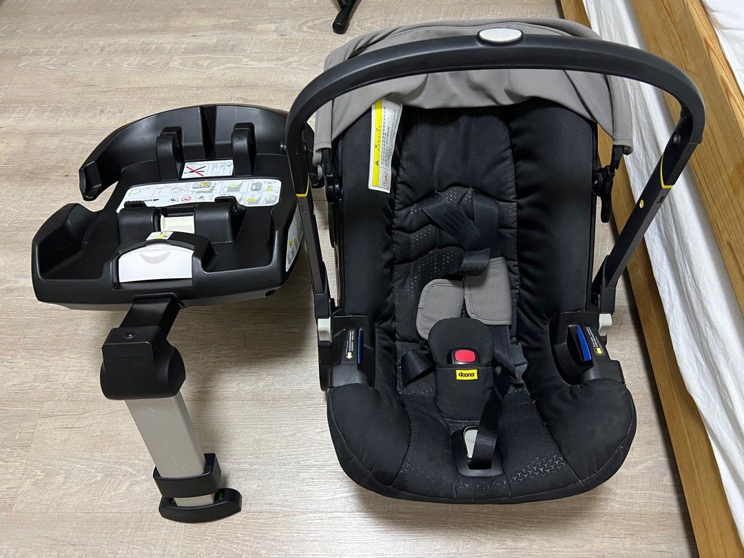 Doona Stroller with Isofix Base, Babies & Kids, Going Out, Strollers on ...