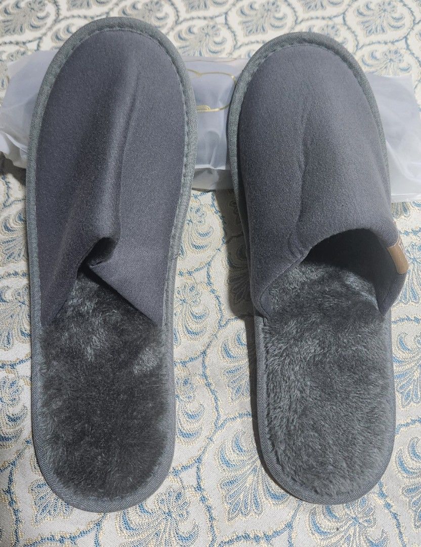 Emirates Business Class Slippers, Women's Fashion, Footwear, Slippers ...
