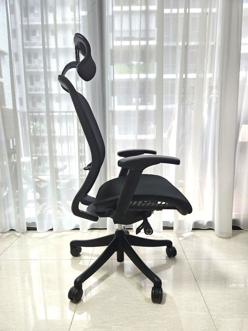 Ergonomic Chair, Furniture & Home Living, Furniture, Chairs on Carousell