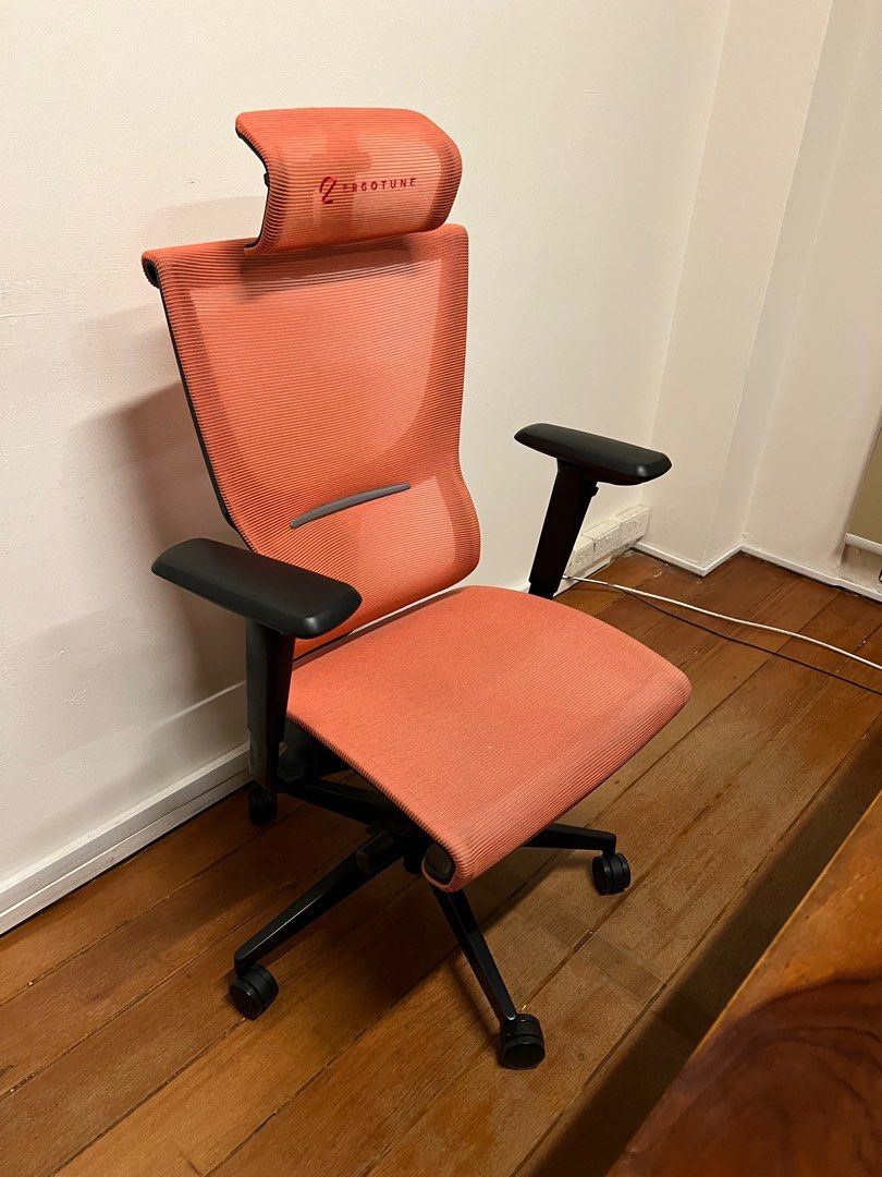 Ergotune Supreme (M), Furniture & Home Living, Furniture, Chairs on ...