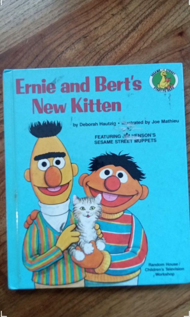 Ernie and Bert's new kitten classic book copyright 1990 sesame street ...