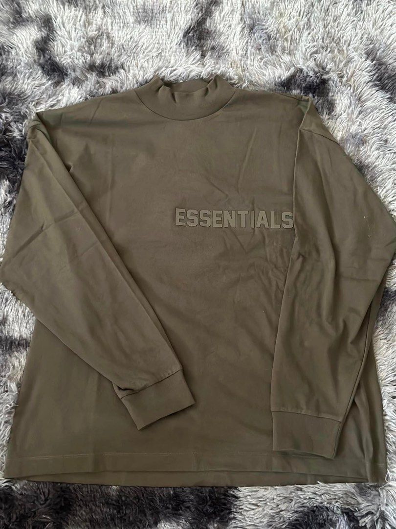 Essentials Ss on Carousell