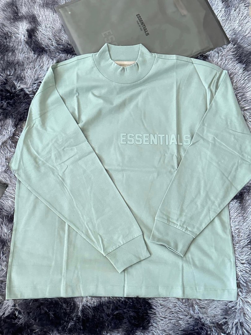 Essentials Ss on Carousell