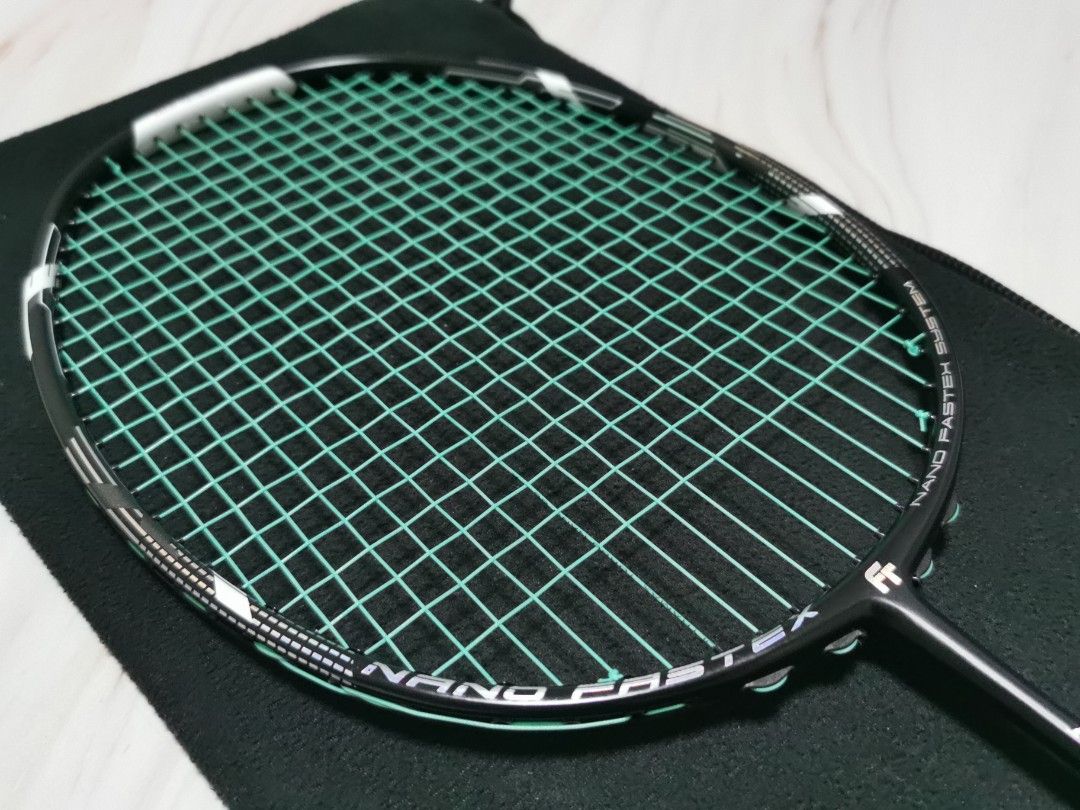 Felet FasteX 800 Badminton Racket with Felet Ultramax 66 Badminton ...