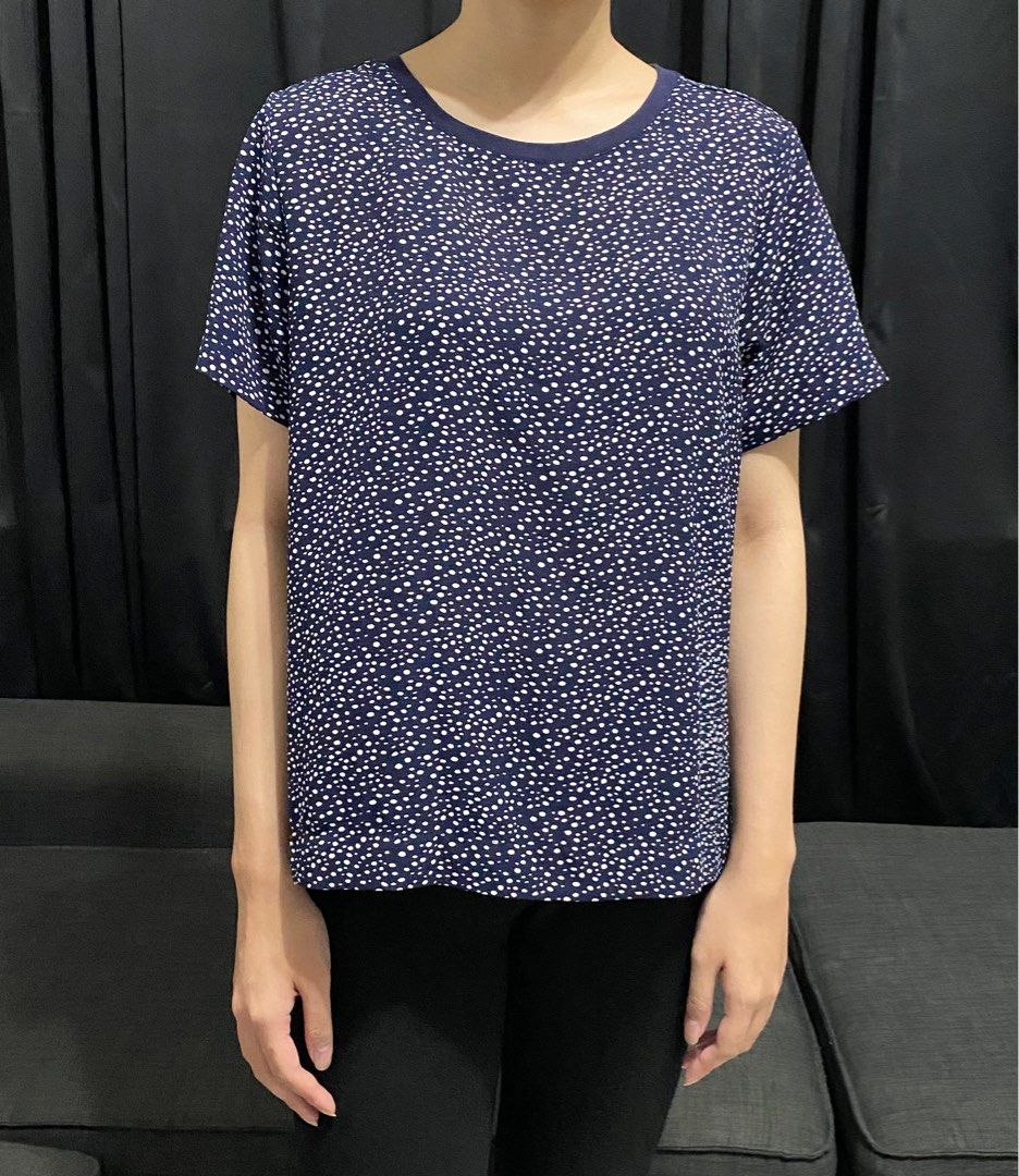 Forme blouse, Women's Fashion, Tops, Blouses on Carousell