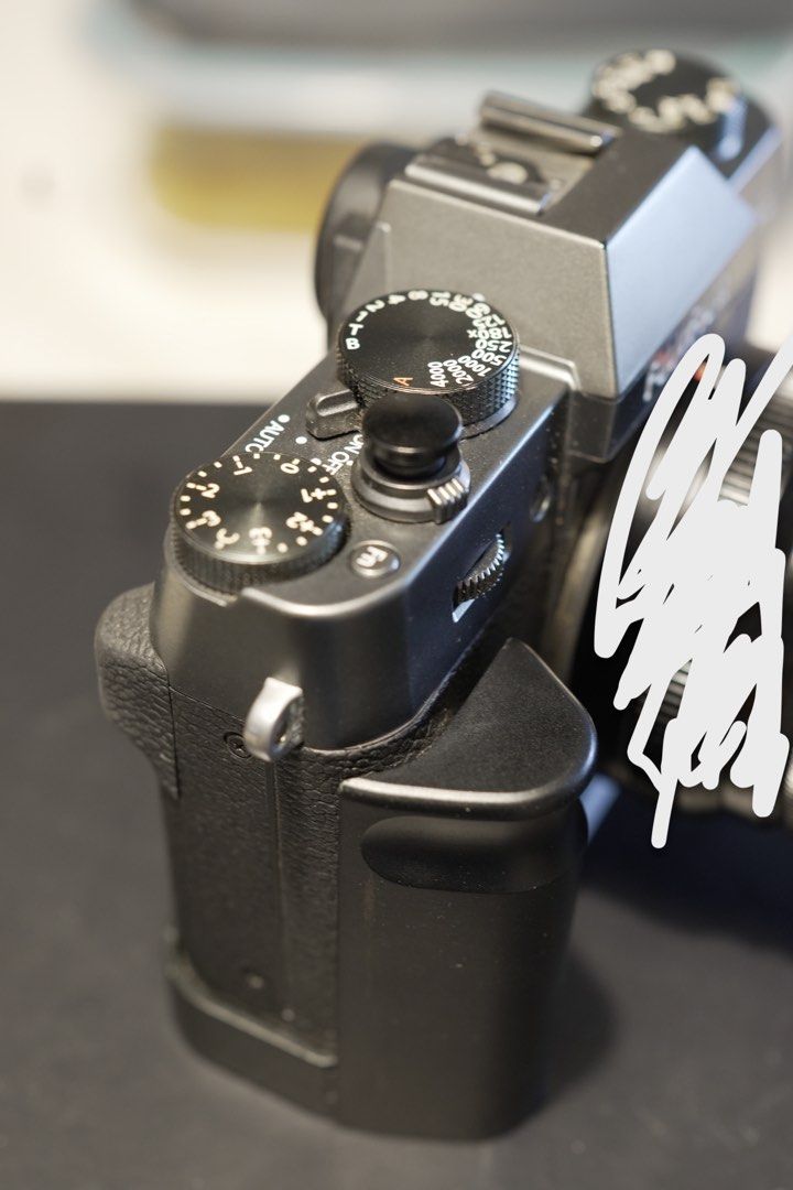 Fuji XT30 Mk1 (body only) charcoal, Photography, Cameras on Carousell