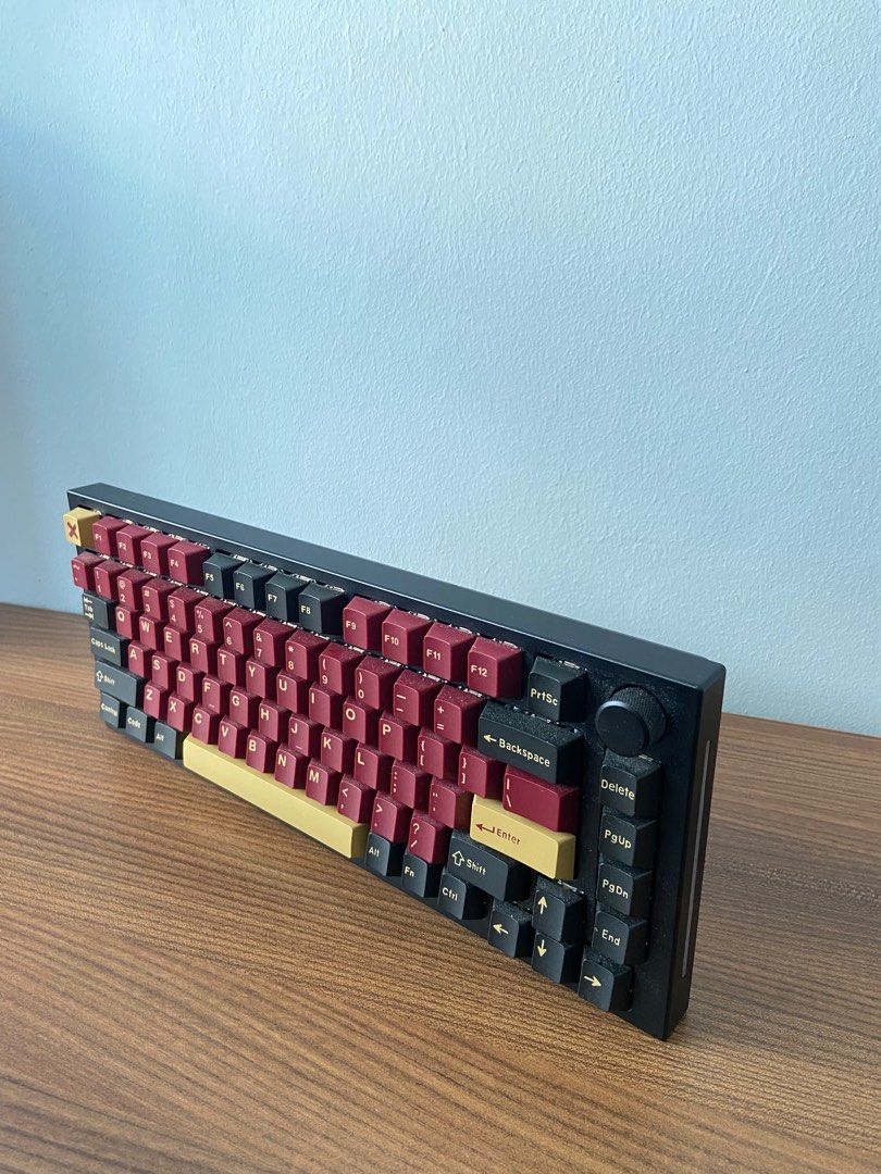 GMMK Pro (Comes with pc plate and alu plate), Computers & Tech, Parts ...