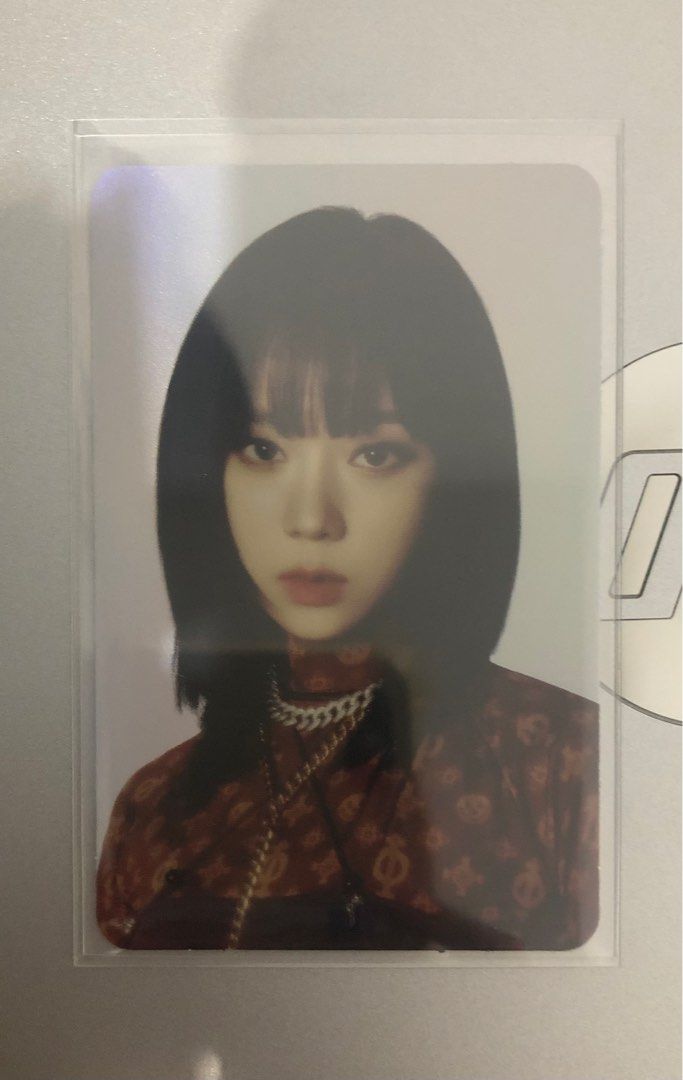 GOT THE BEAT STEP BACK WINTER WENDY MERCHANDISE WITH PHOTOCARD on Carousell