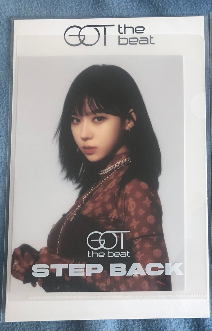 GOT THE BEAT STEP BACK WINTER WENDY MERCHANDISE WITH PHOTOCARD on Carousell