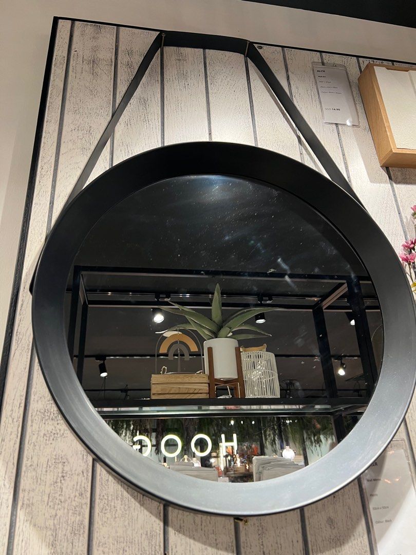 HOOGA Mirror, Furniture & Home Living, Home Decor, Mirrors on Carousell