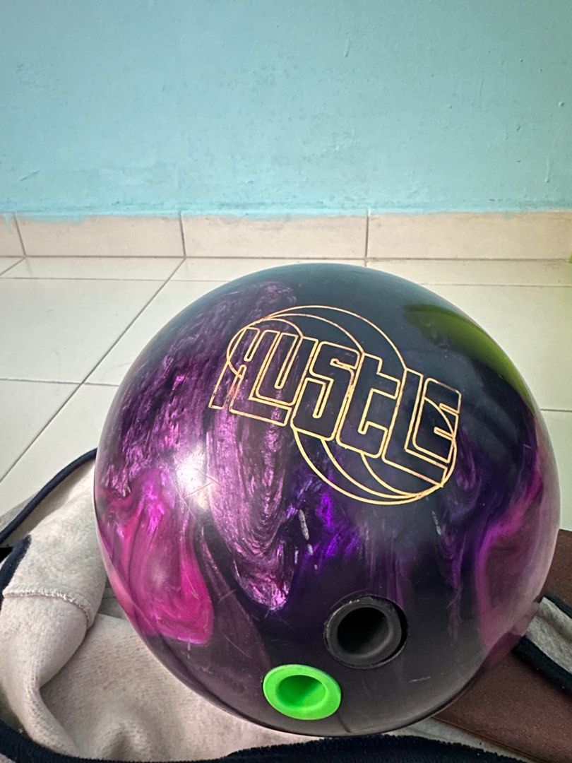 Hustle 3TP bowling ball, Sports Equipment, Sports & Games, Billiards ...