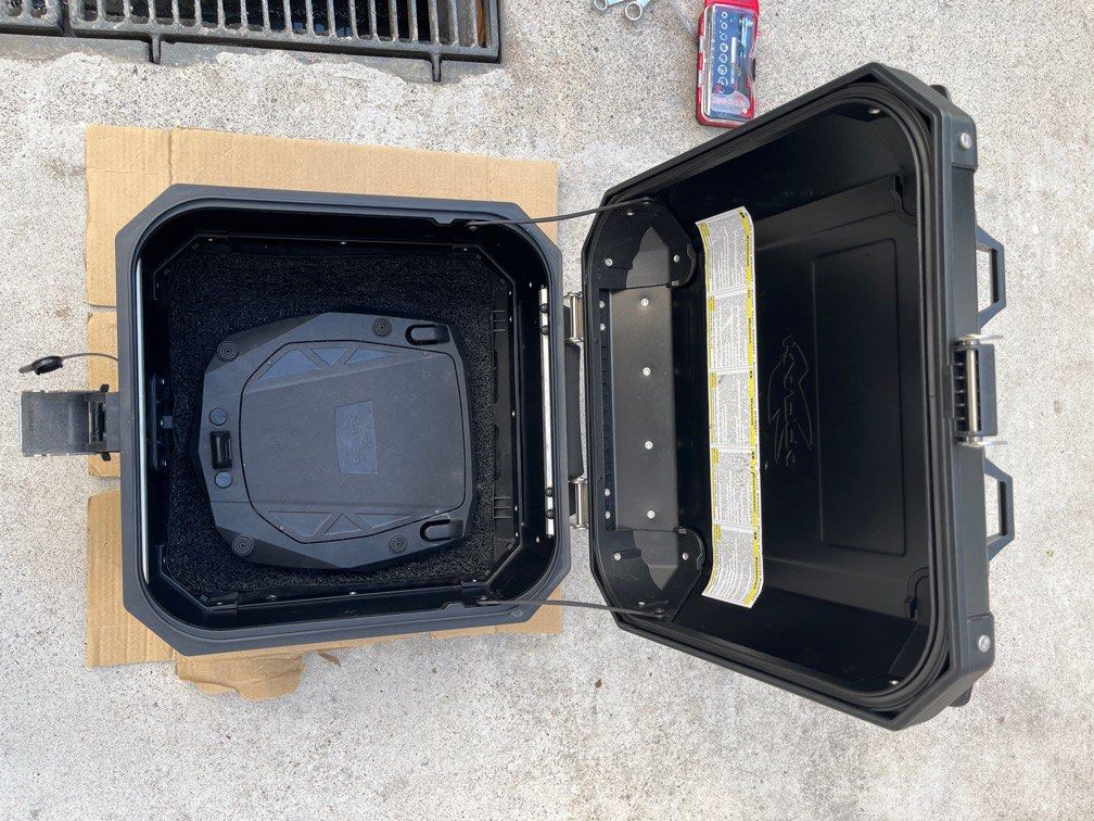 Kappa Box 42L + short rack, Motorcycles, Motorcycle Accessories on ...