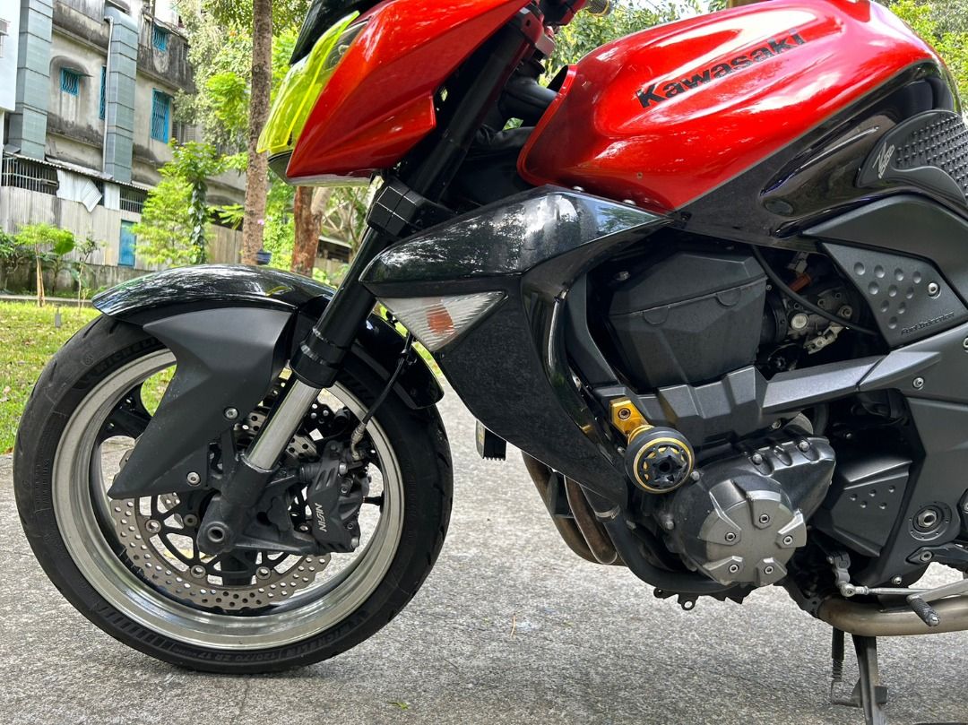 KAWASAKI Z1000, 機車, 重機在旋轉拍賣