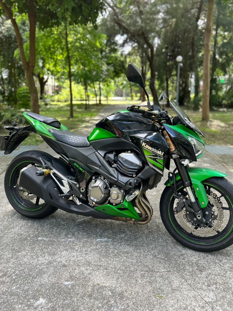 KAWASAKI Z800, 機車, 重機在旋轉拍賣